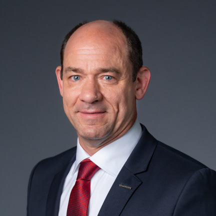 Executives | Our Company | Nissan Motor Corporation Global Website